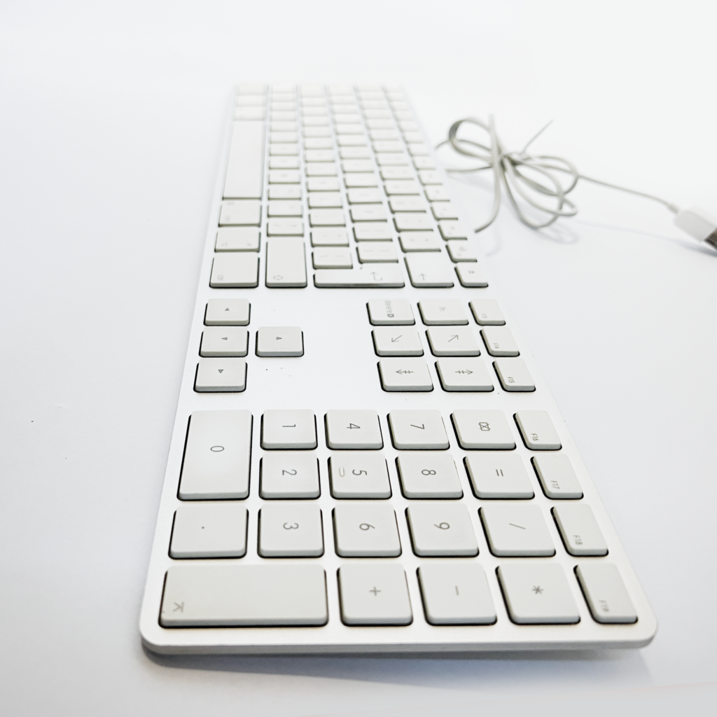 Alu keyboard 109 keys (A) - Vintage Mac